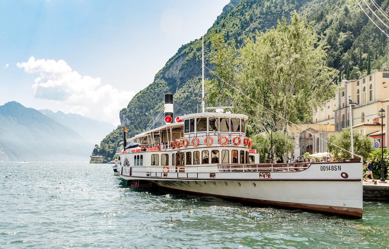 Italian ferry routes